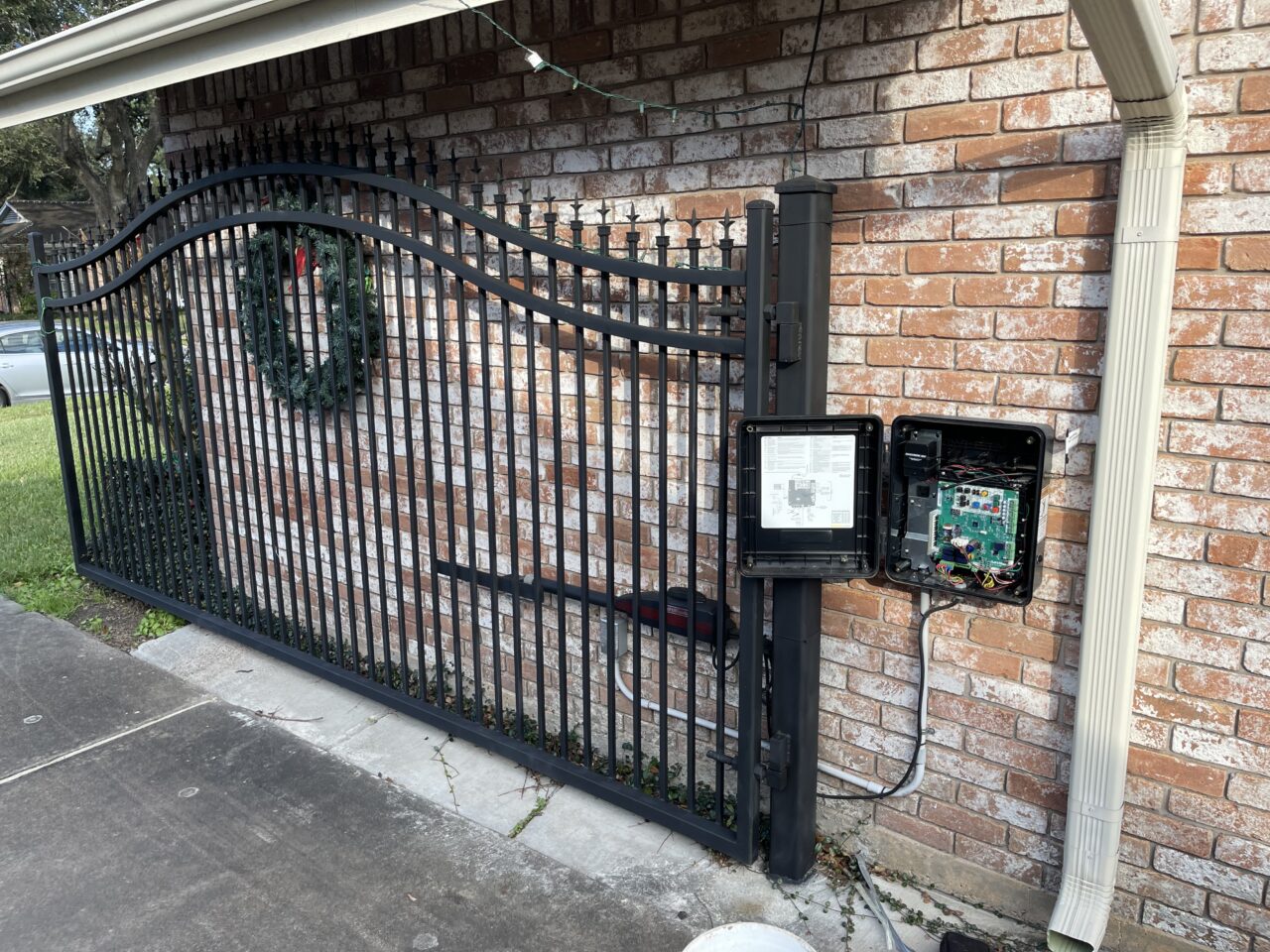 Gate Repair Services | Fast & Reliable Repairs | Automatic Gate Co